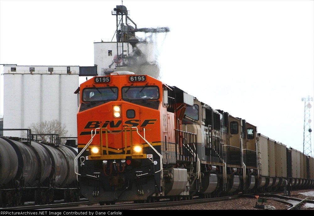 BNSF 6195